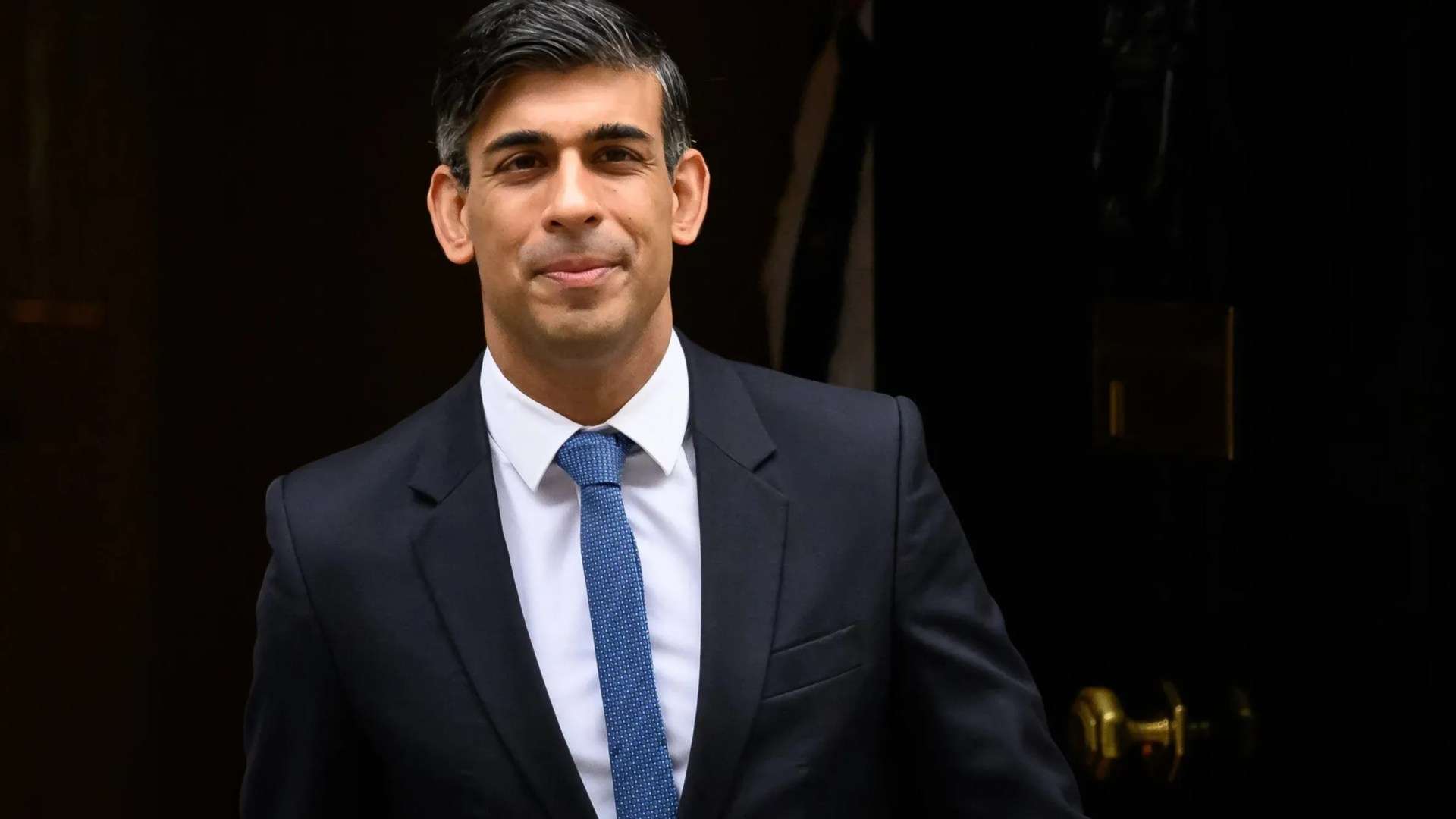 Rishi Sunak on course to WIN crunch Rwanda vote as Tory rebellion ...